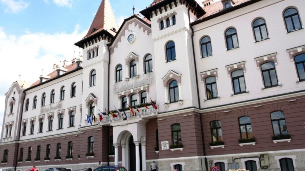 Program nou la mai multe dintre birourile Primăriei Lugoj – Banat NEWS